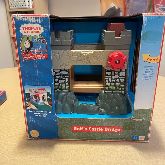 Thomas & Friends | Toys | Thomas And Friends Ralfs Castle And Bridge ...